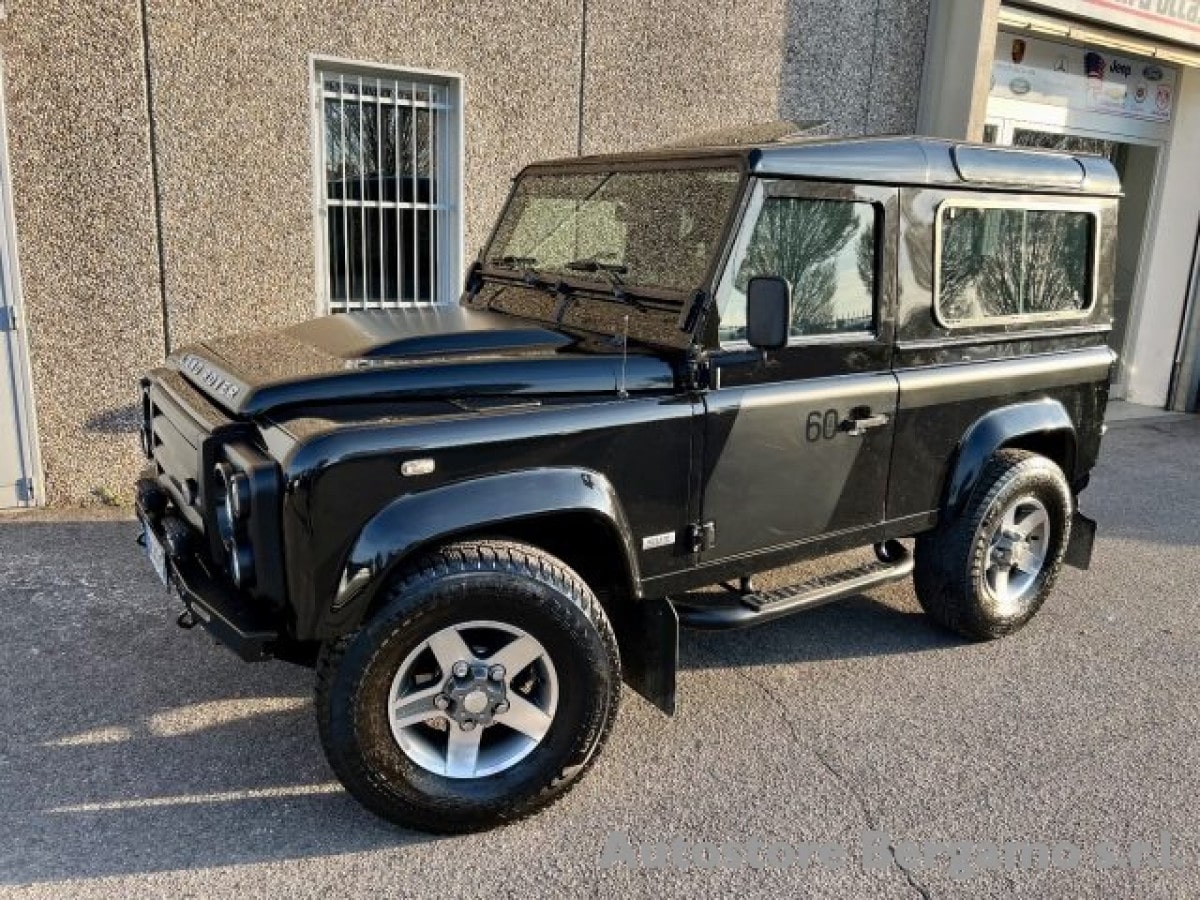 LAND ROVER Defender Defender 90 2.4 TD4 Station Wagon SE