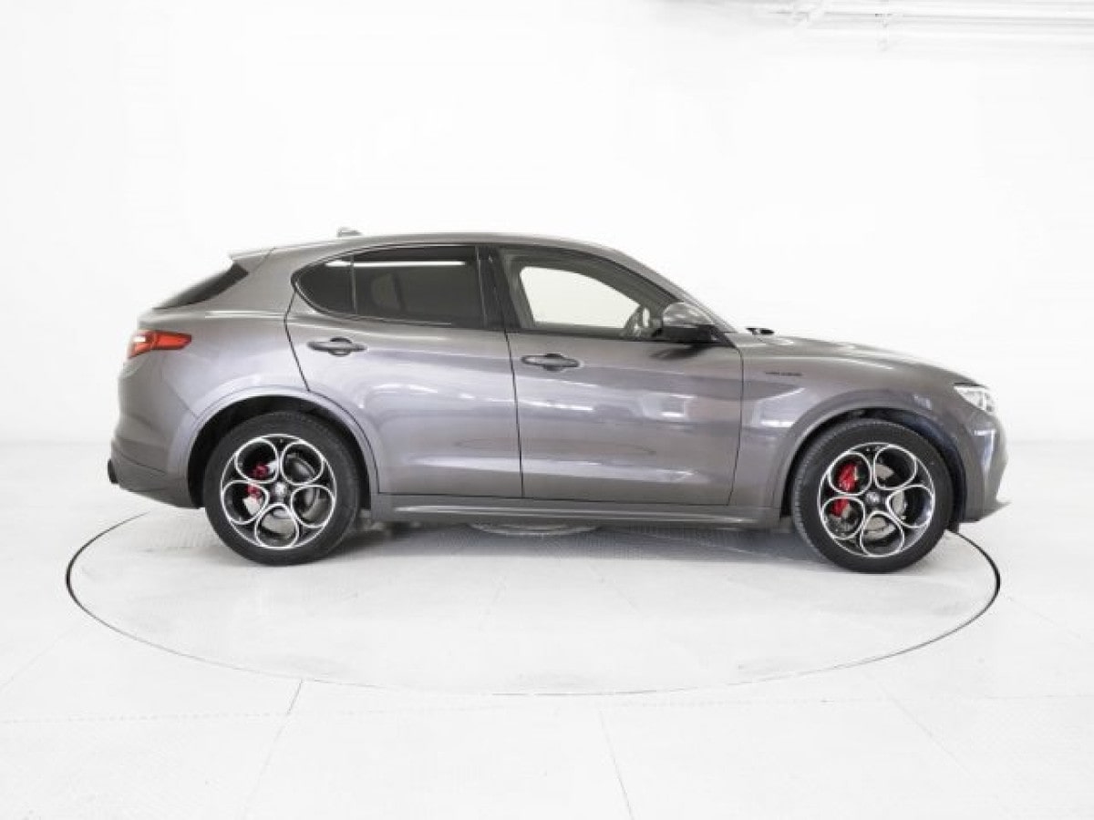 ALFA ROMEO Stelvio Stelvio 2.2 Turbodiesel 210 CV AT8 Q4 Veloce