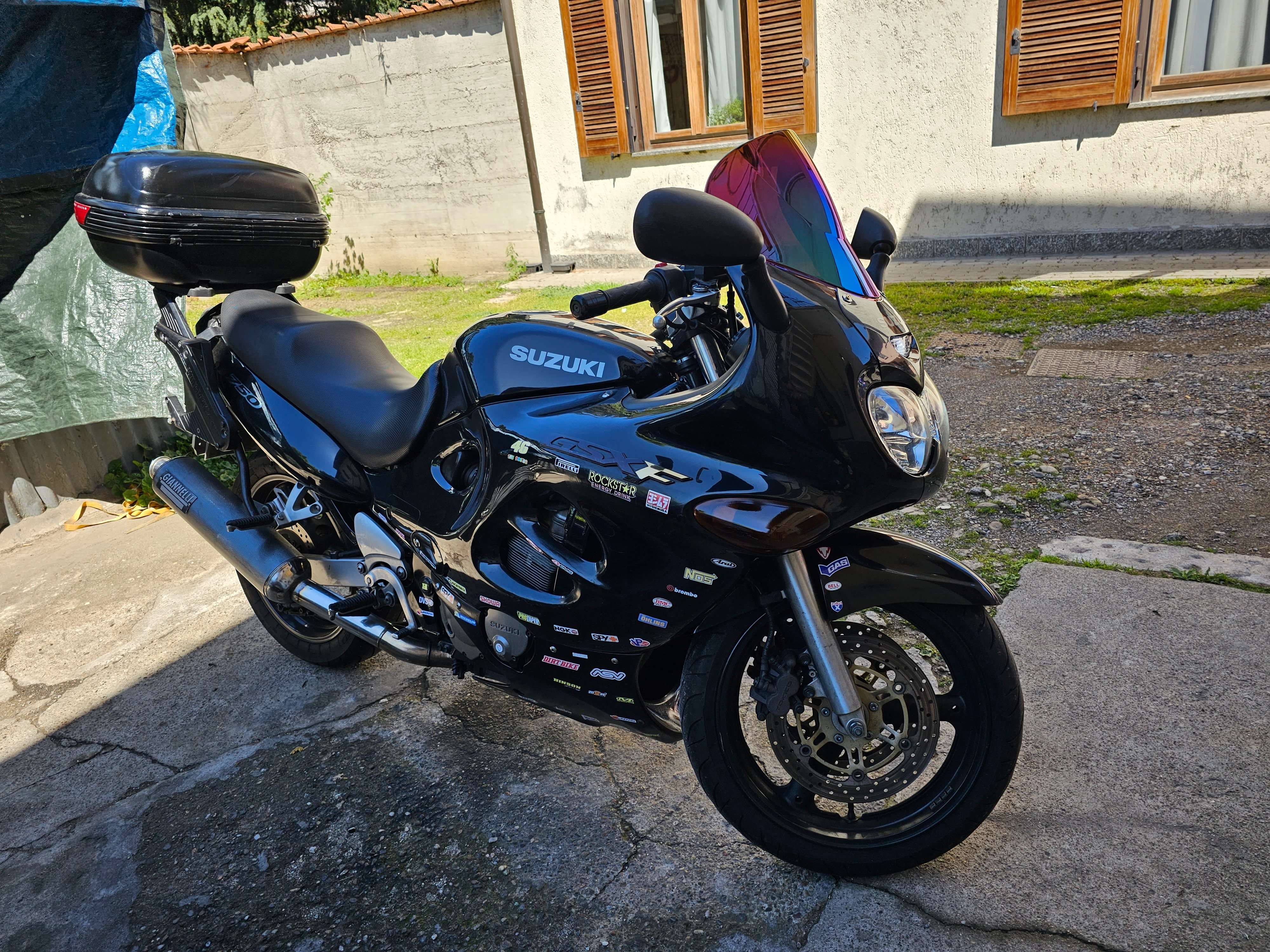 Suzuki GSF 750