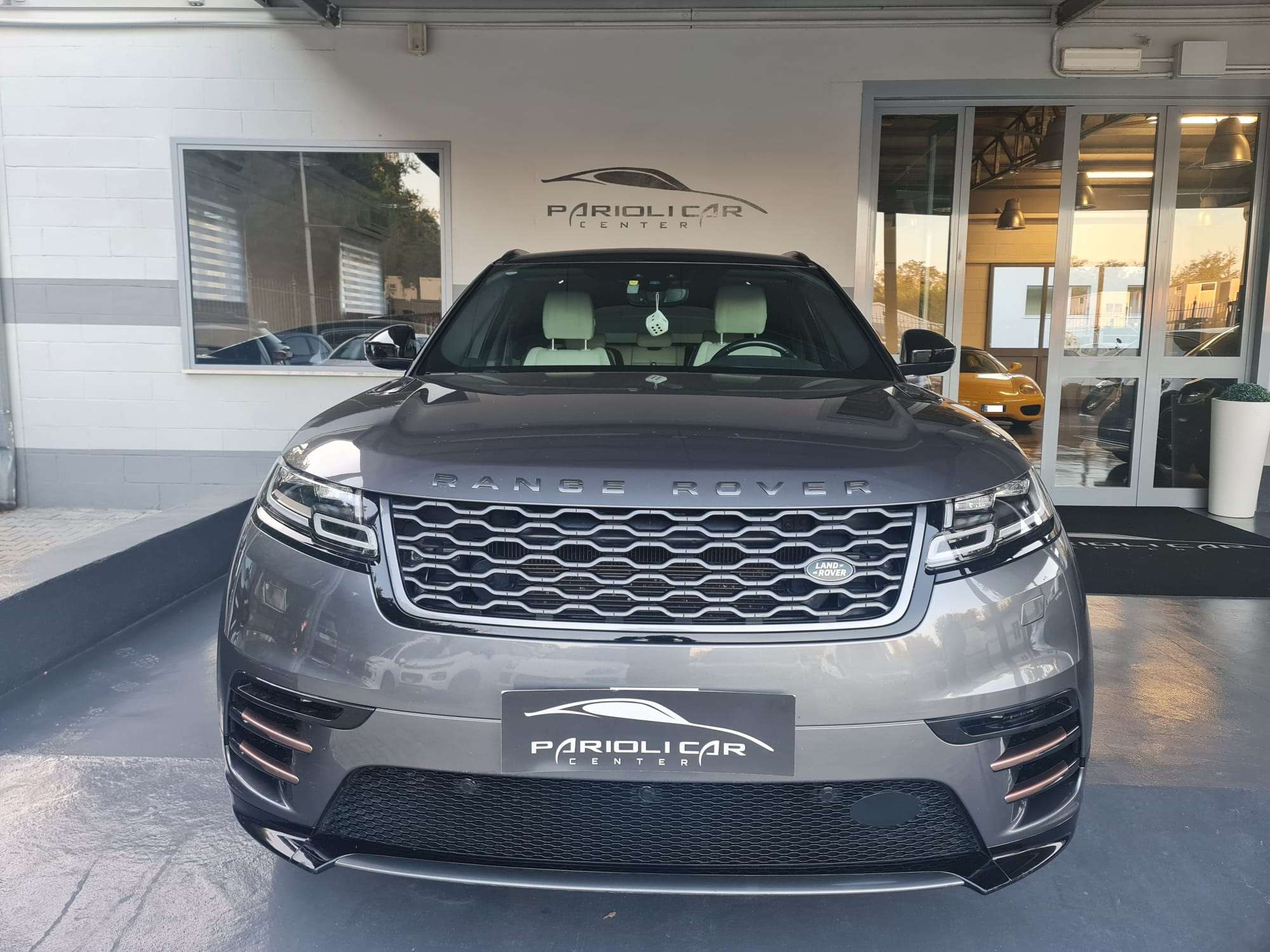 Land Rover Range Rover Velar2.0 i4 R-Dynamic S 240cv auto