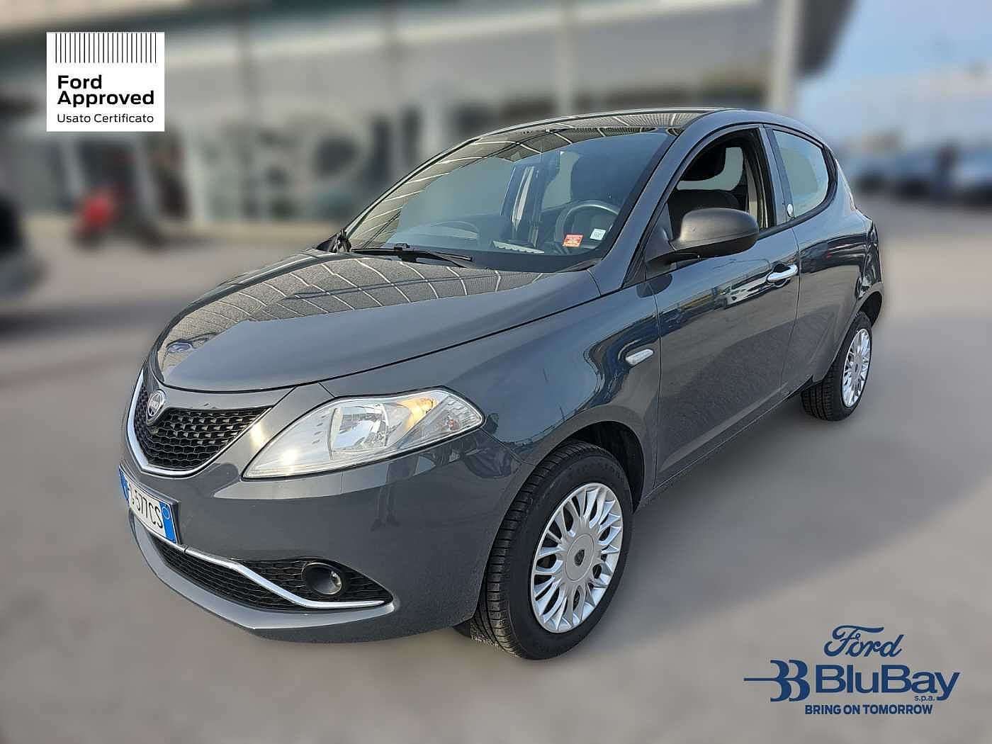 Lancia Ypsilon3ª serie 0.9 TwinAir 85CV 5p Metano Ecochic Silver