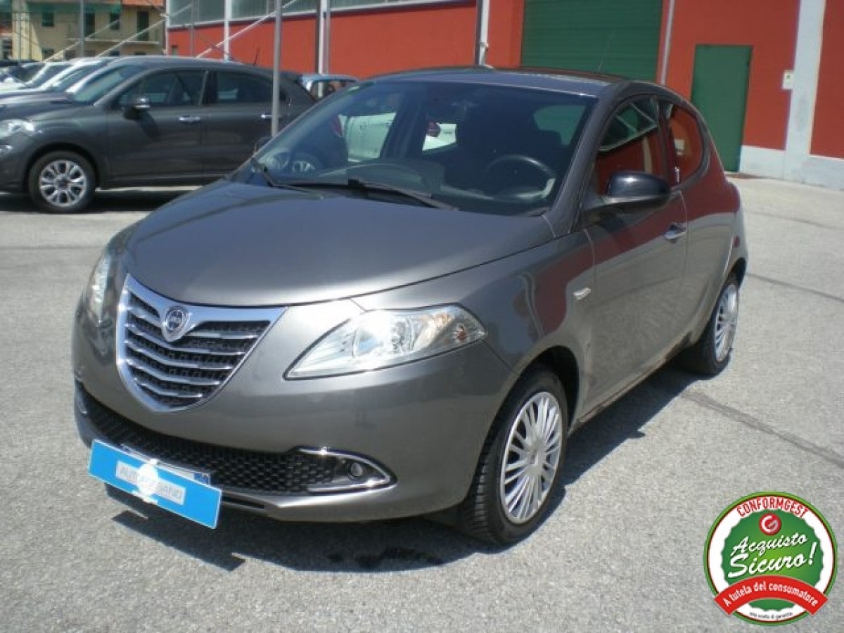 LANCIA Ypsilon 3ª serie Ypsilon 1.2 69 CV 5 porte Gold