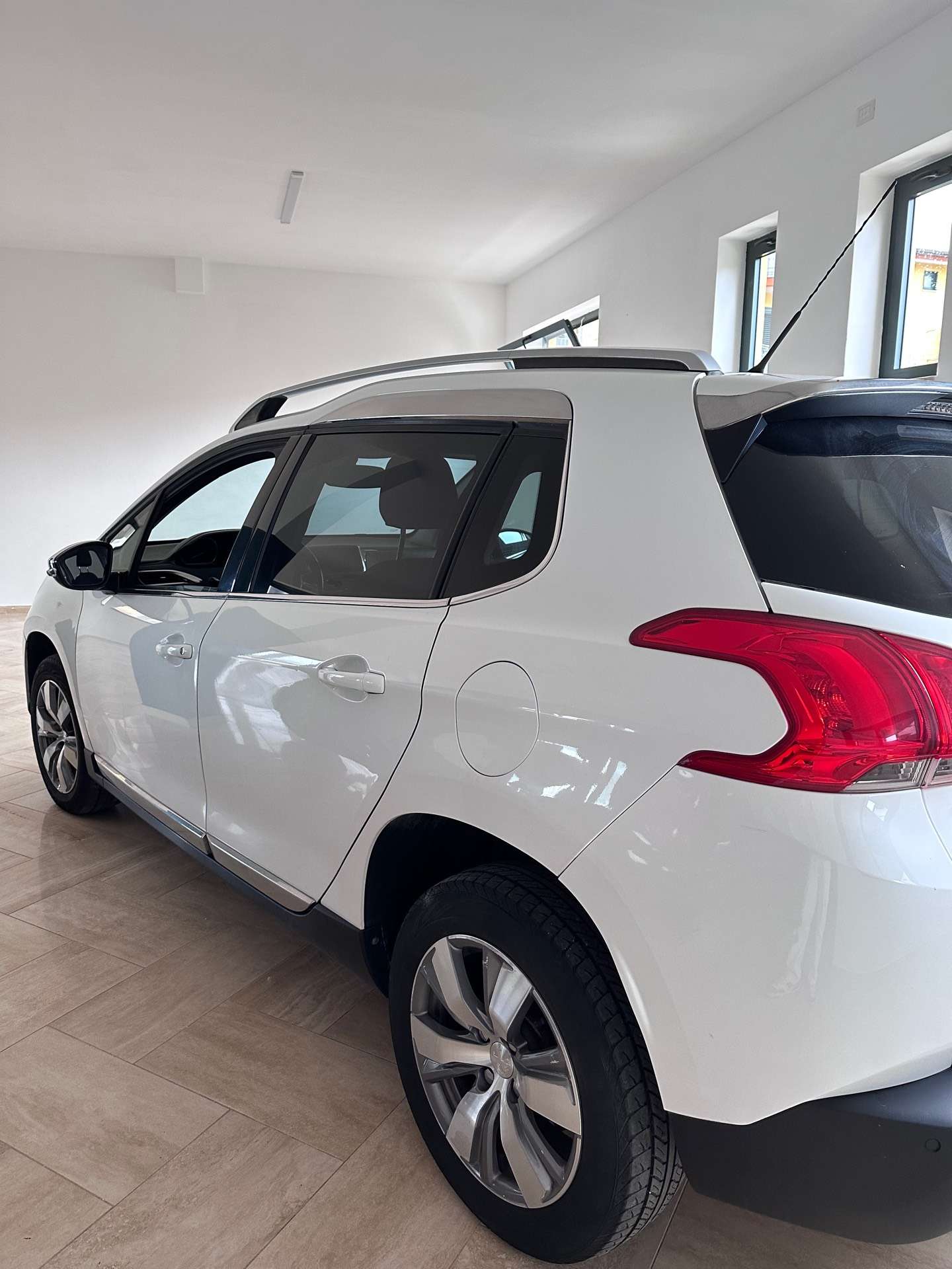 Peugeot 20081.6 bluehdi Allure s&s 120cv