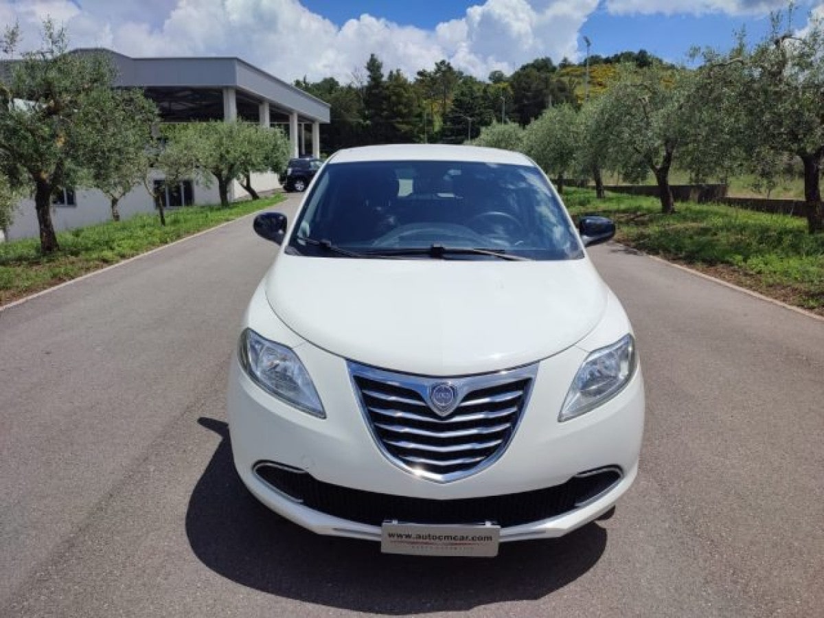 LANCIA Ypsilon 3ª serie Ypsilon 1.2 69 CV 5 porte S&S Platinum