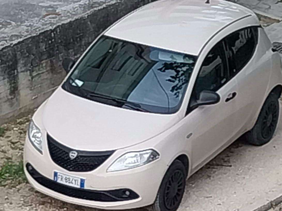 Lancia YpsilonYpsilon 0.9 t.air Elefantino eco metano 80cv my18