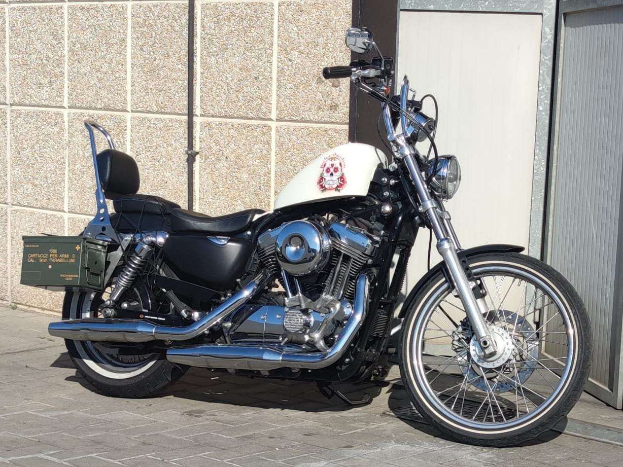 Harley-Davidson Sportster 1200Seventy Two