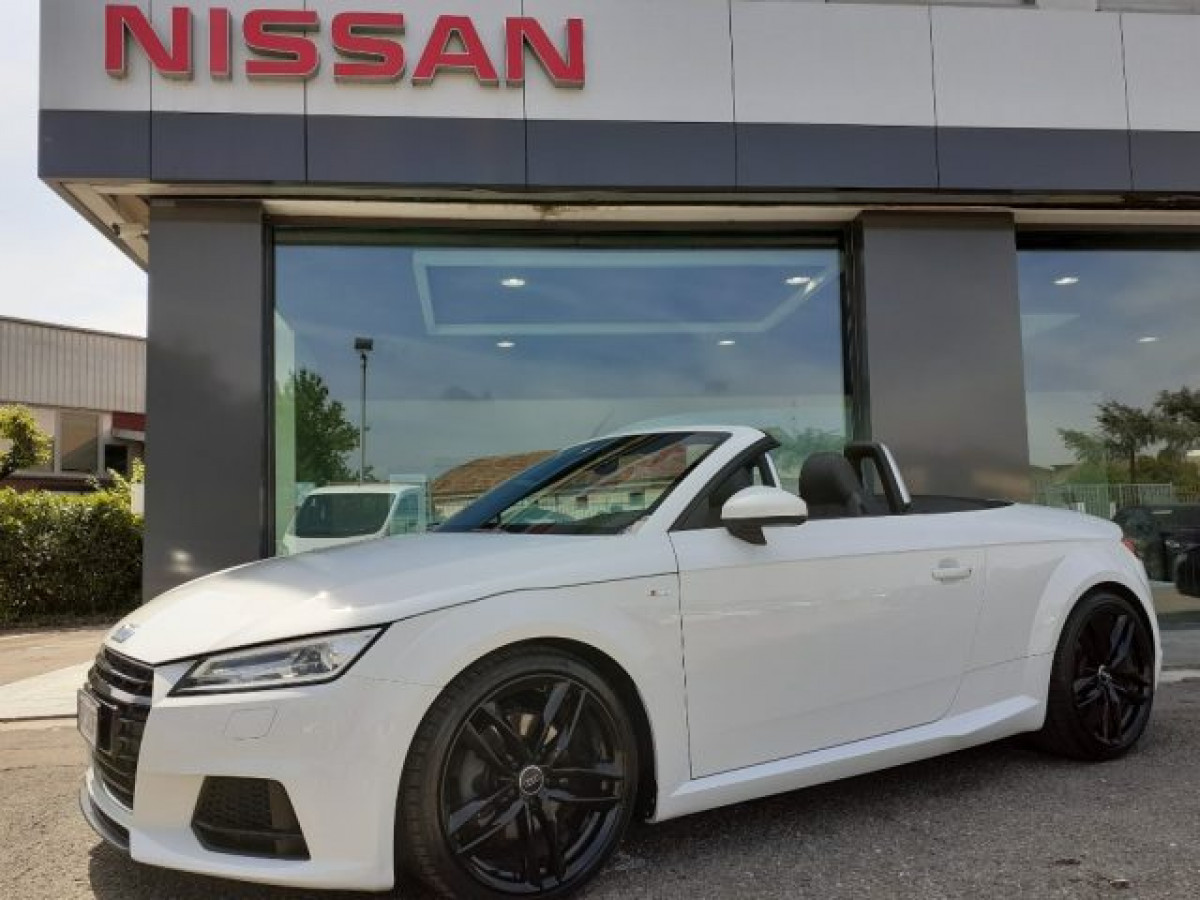 AUDI TT 3ª serie TT Roadster 2.0 TDI ultra S line