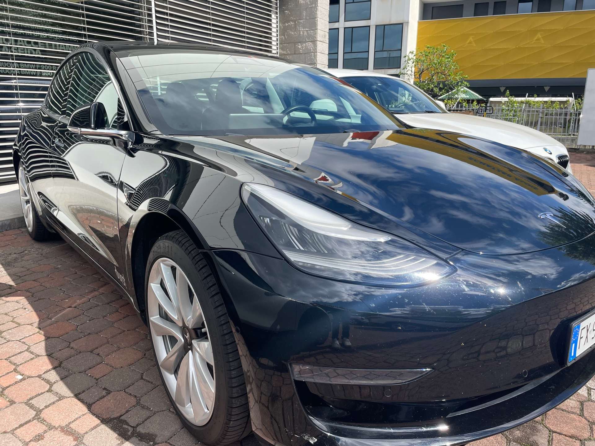 Tesla Model 3Long Range Dual Motor AWD