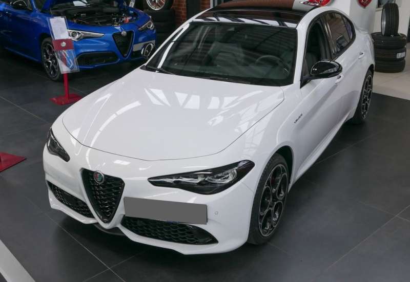 Alfa Romeo Giulia2.0 Turbo 280 CV AT8 AWD Q4 Competizione