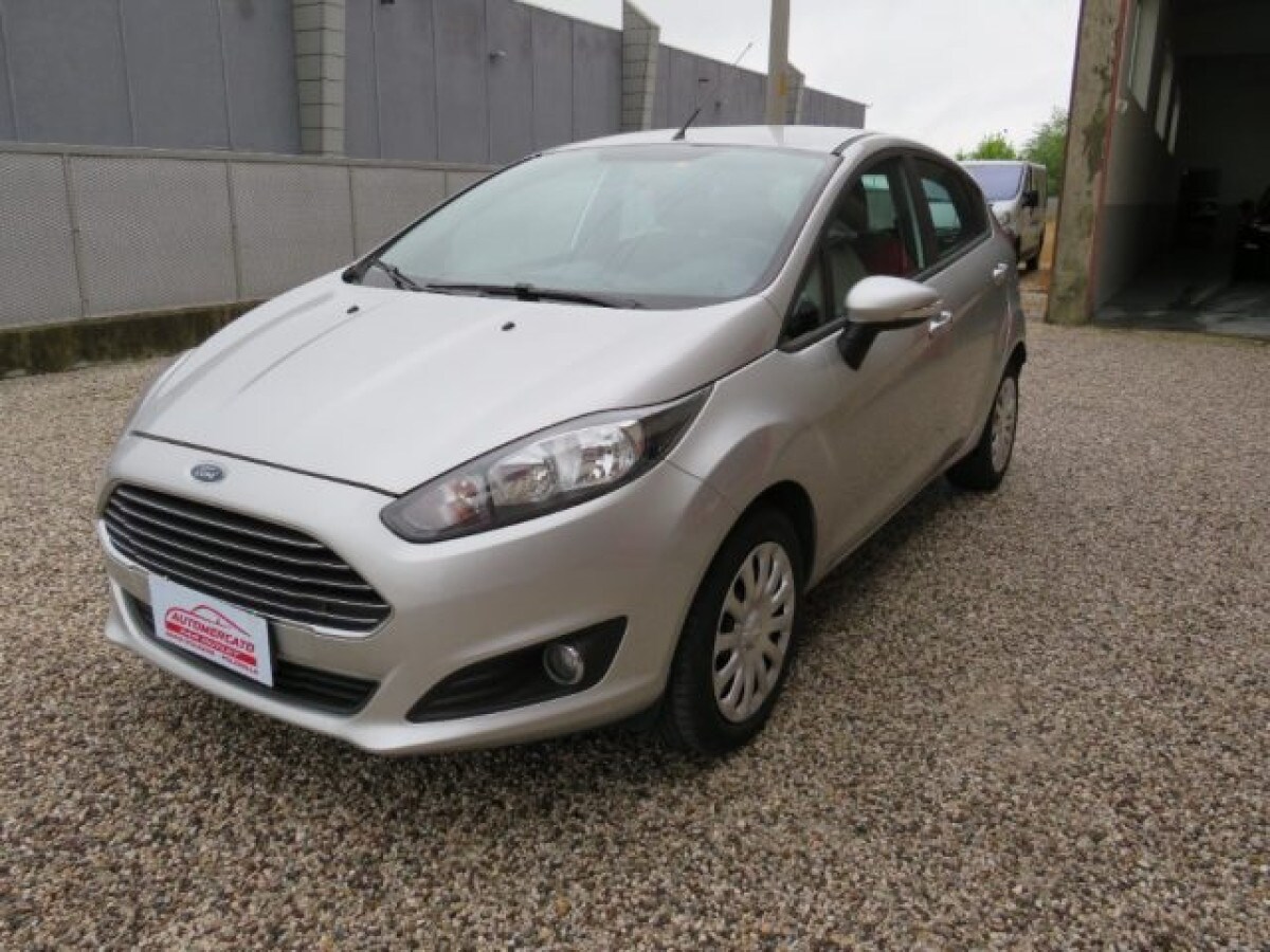 FORD Fiesta 6ª serie Fiesta 1.4 5p. Bz.- GPL Titanium