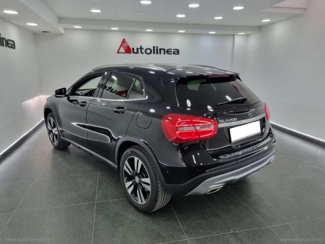 Mercedes-benz gla 200 d automatic 4matic premium