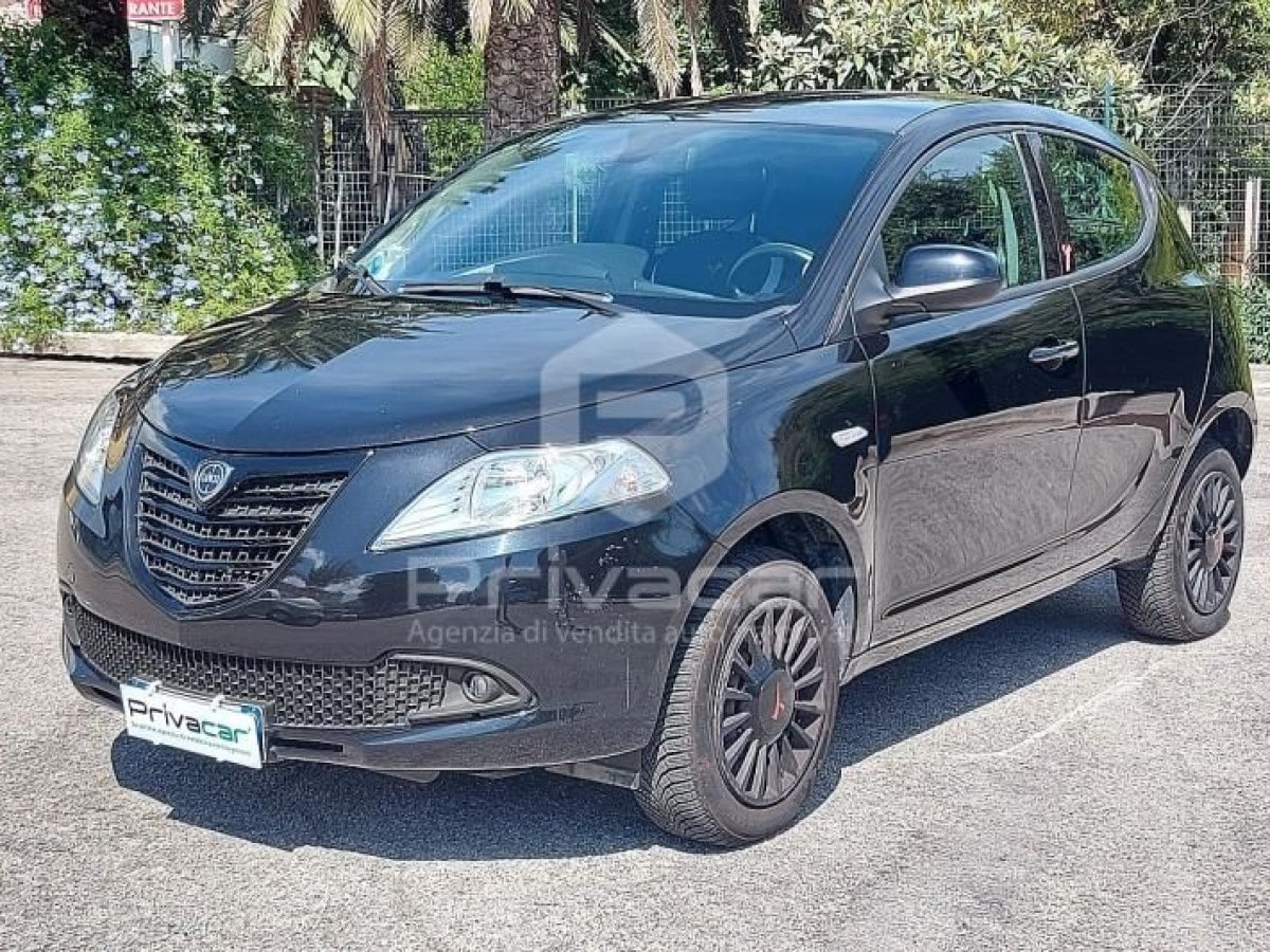 LANCIA Ypsilon 3ª serie Ypsilon 0.9 TwinAir 85 CV 5 porte Metano Ecochic Elefantino