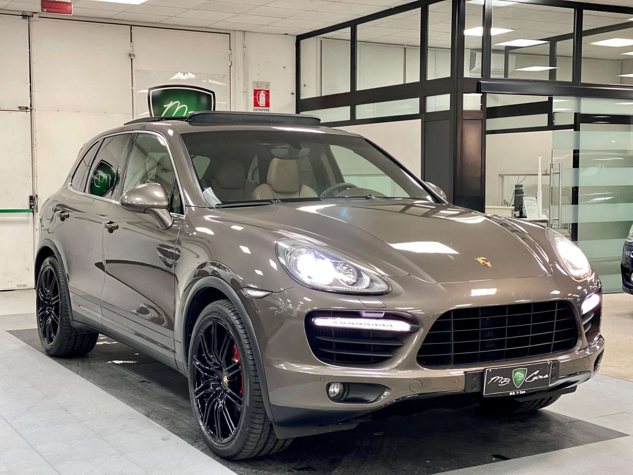 Porsche Cayenne4.8 Turbo tiptronic