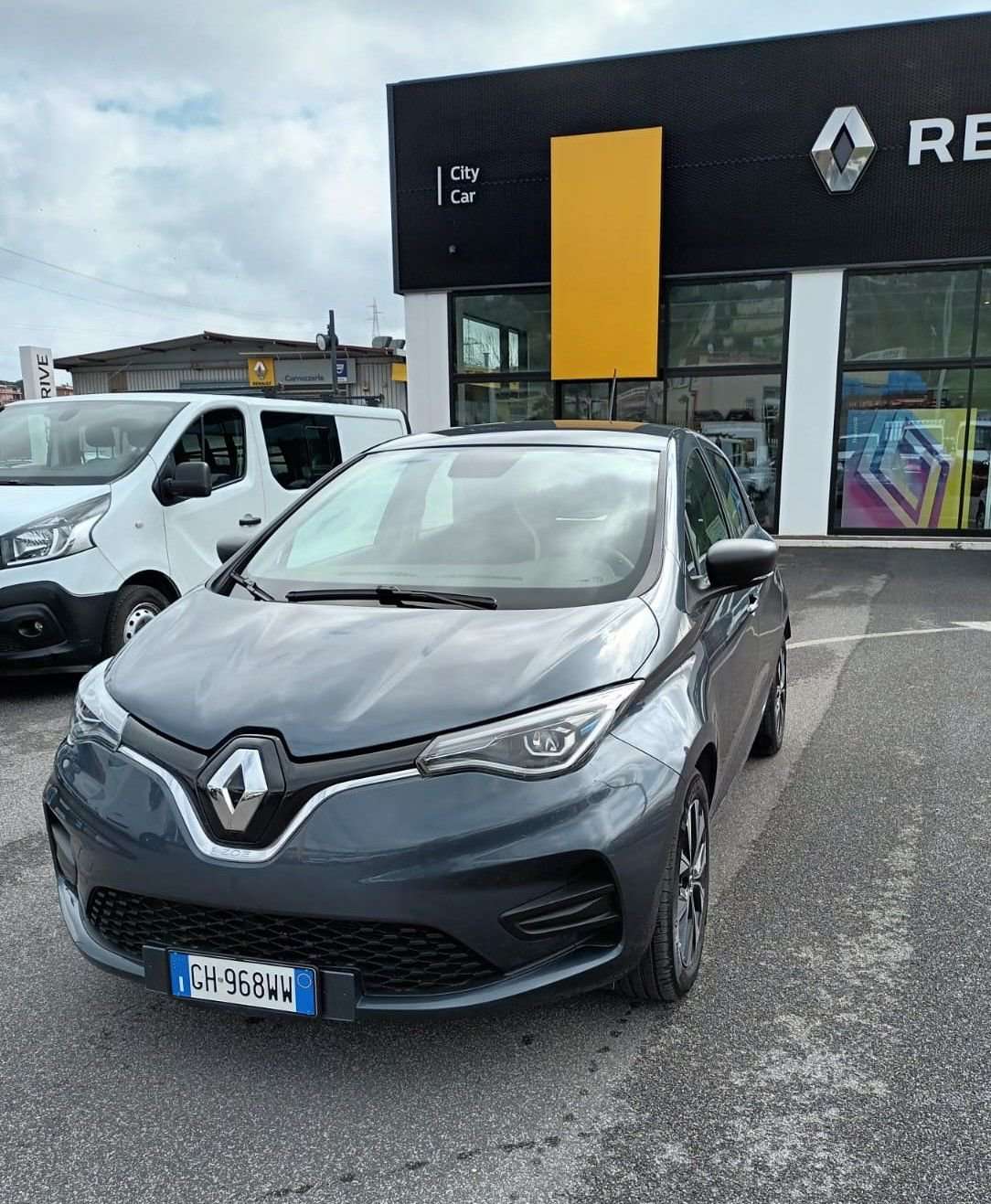 Renault ZOELife R110