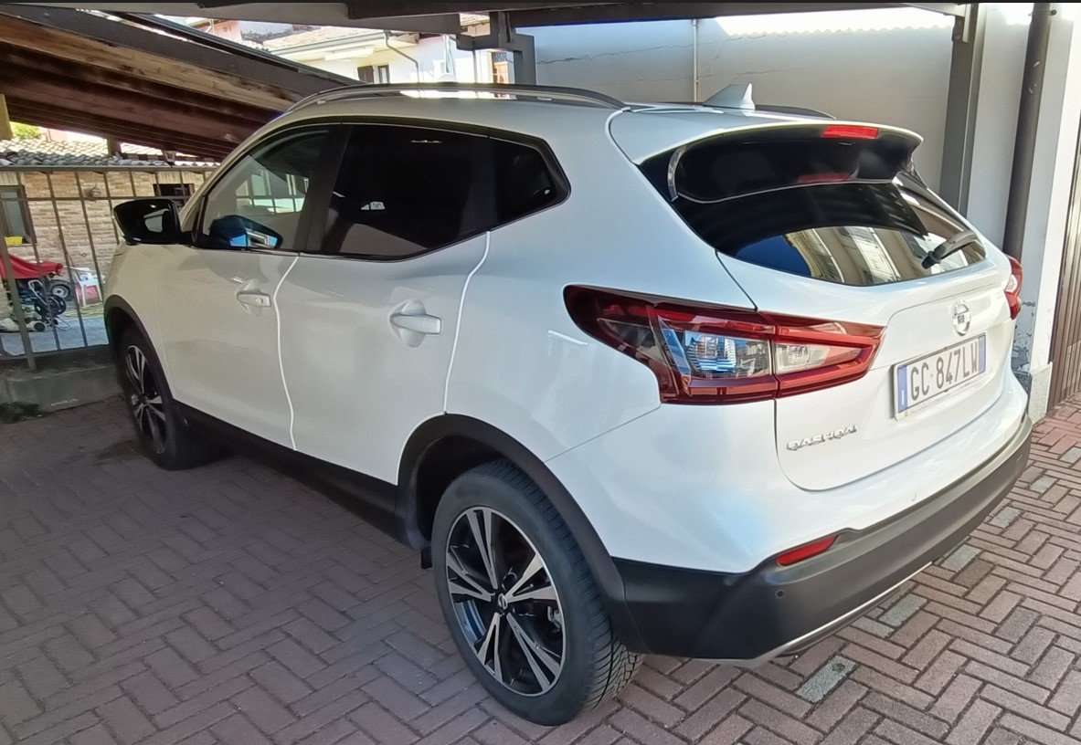 Nissan QashqaiQashqai 1.5 dci N-Connecta 115cv dct