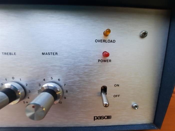 AMPLIFICATORE B. F. PASO A TRANSISTOR MOD . T 2065 TR