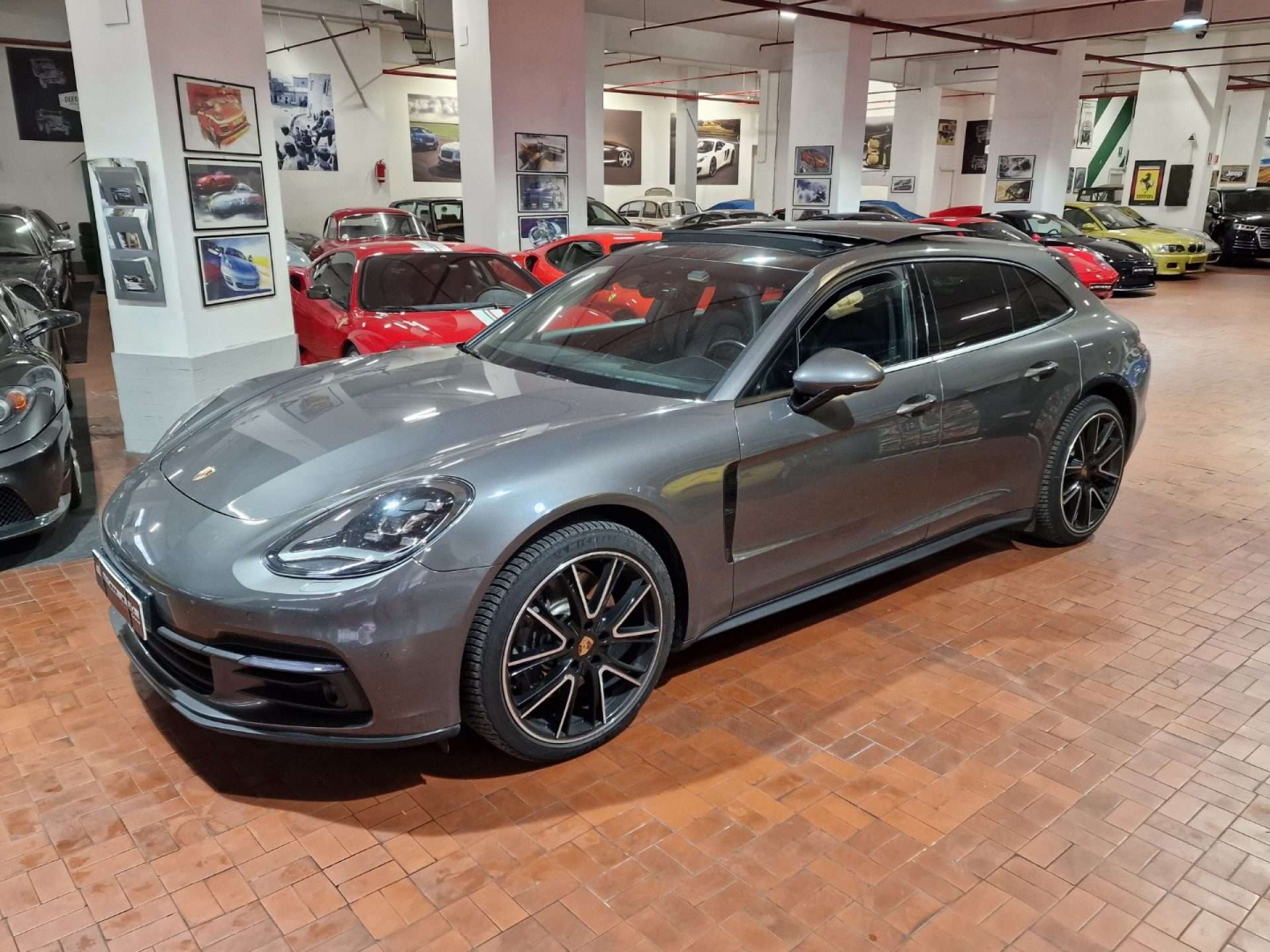 Porsche Panamera3.0 SPORT TURISMO 4 PORSCHE ITALIA