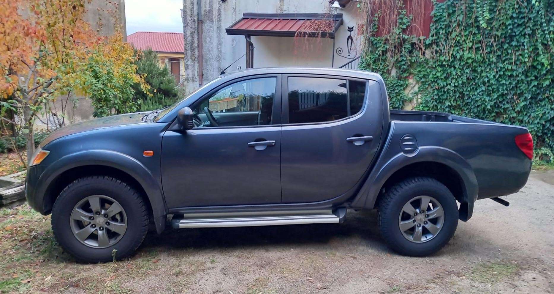 Mitsubishi L200double cab 2.5d 136cv