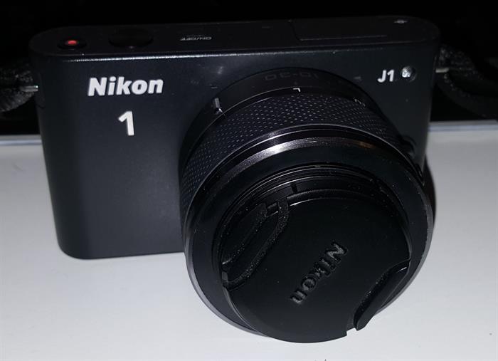 NIKON J1 SOLO CORPO (SENZA OTTICA)