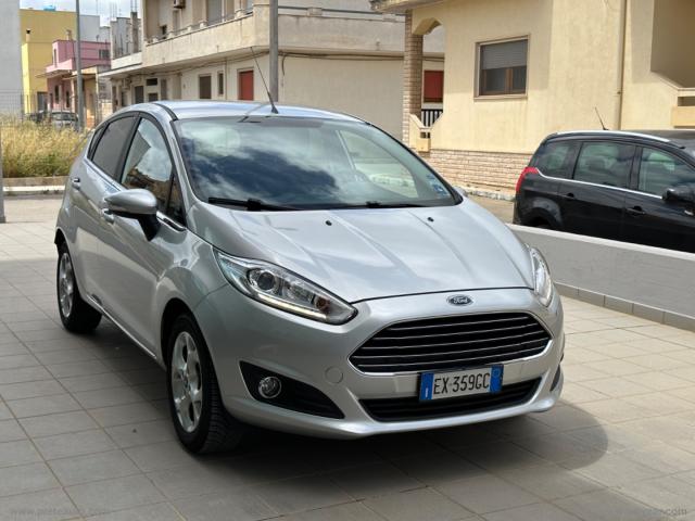 Ford fiesta 1.4 5p. bz.- gpl titanium