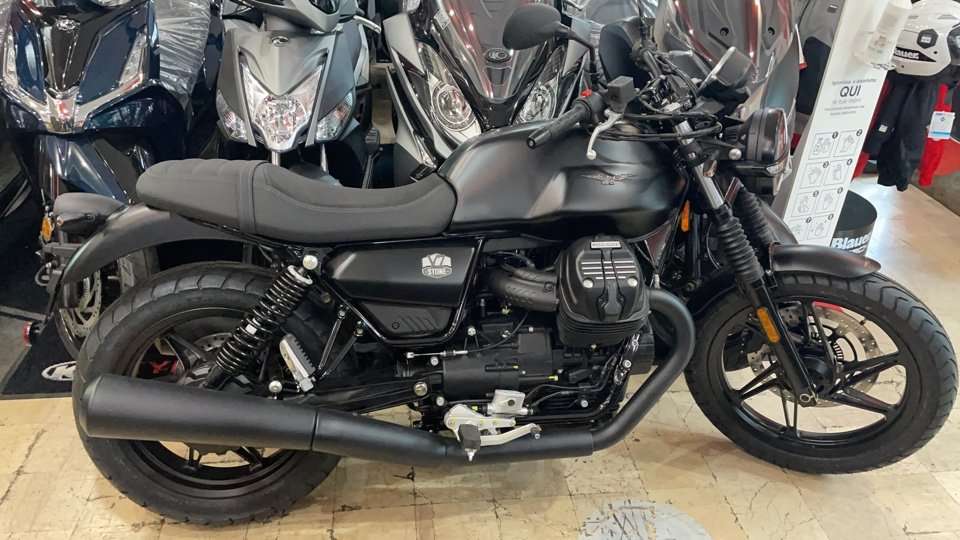 Moto Guzzi V 7Stone