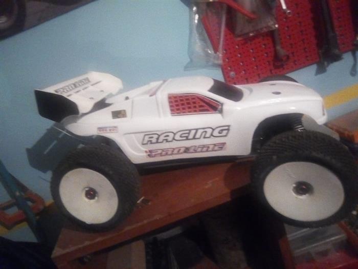 TRUGGY HOBAO 1/8 COME NUOVA