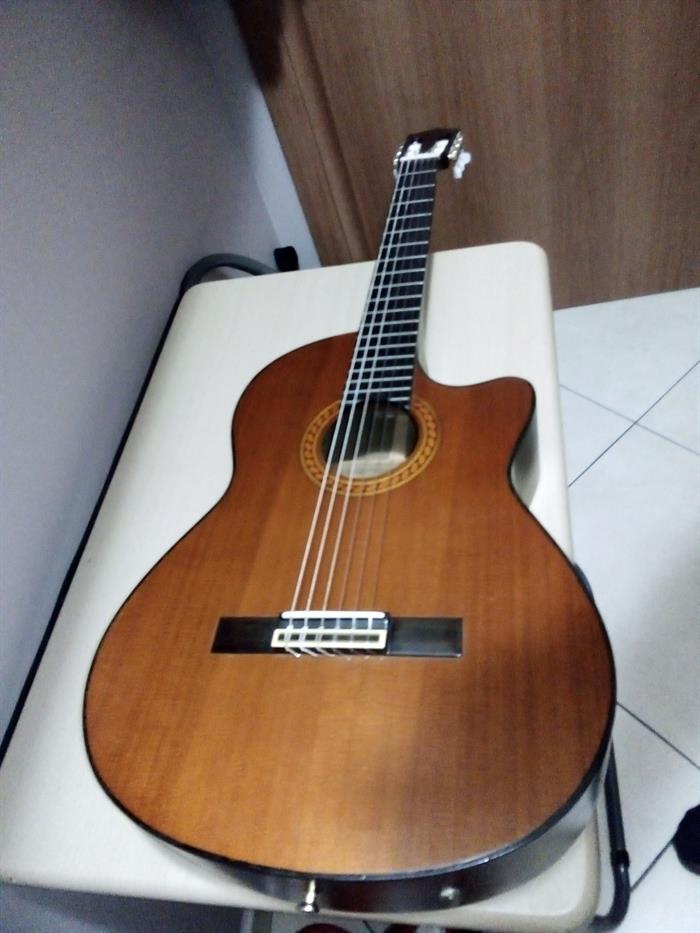 CHITARRA CLASSICA ELETTRICICATA