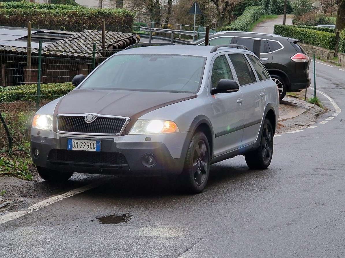 Skoda OctaviaWagon 2.0 tdi Scout 4x4 fap