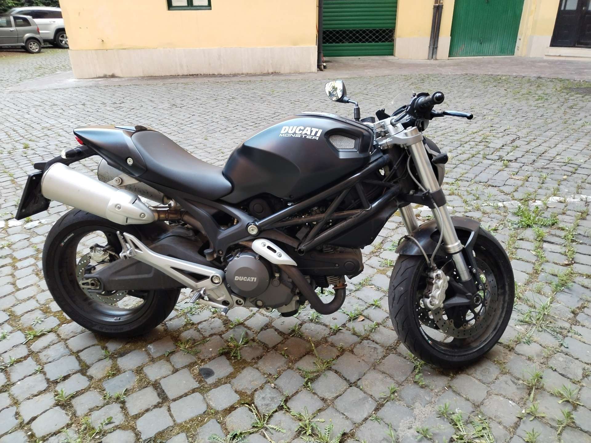 Ducati Monster 696