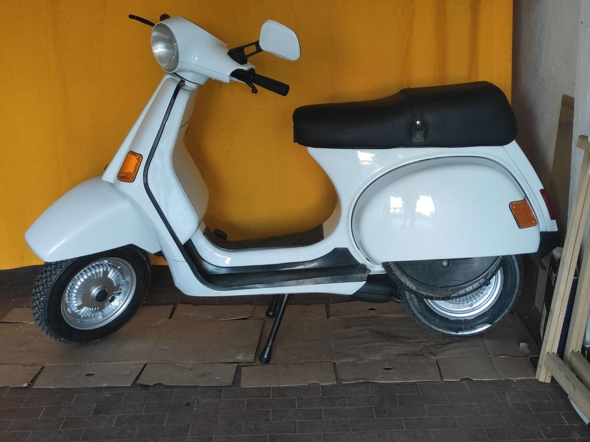 Piaggio Vespa COSA 125