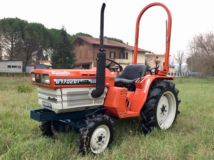 TRATTORE KUBOTA 30CV