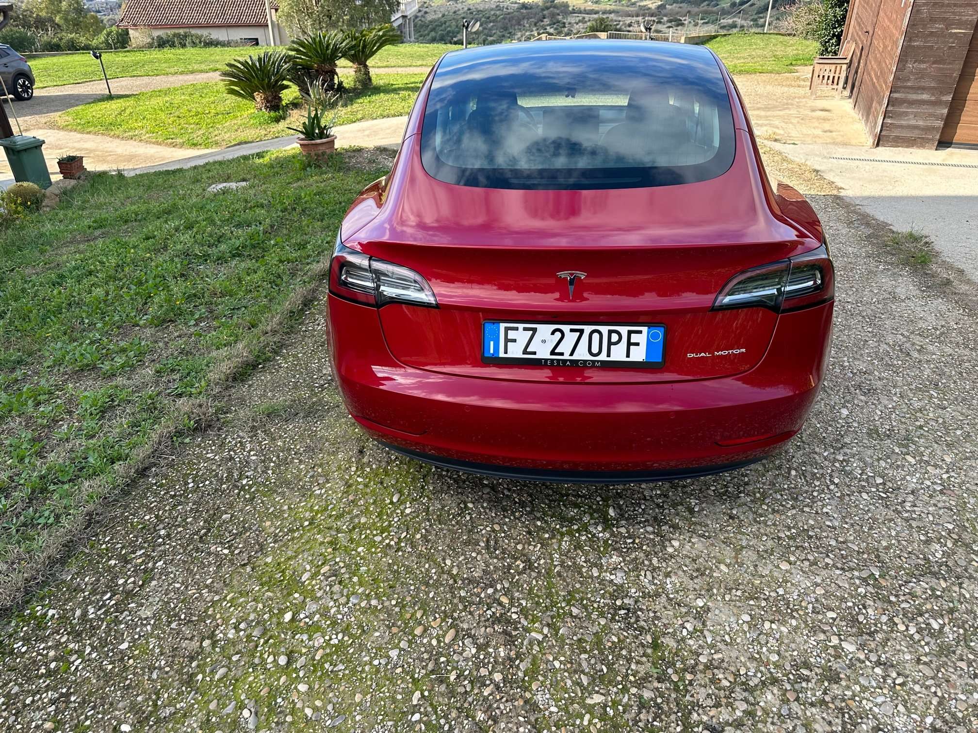 Tesla Model 3Model 3 Long Range Dual Motor awd