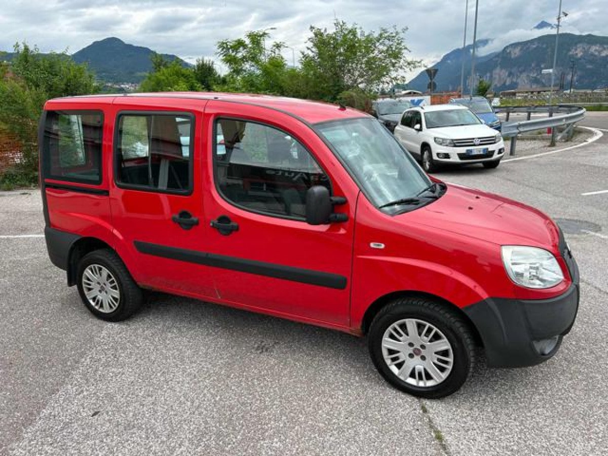 FIAT Doblò 2ª serie Doblò 1.4 Active