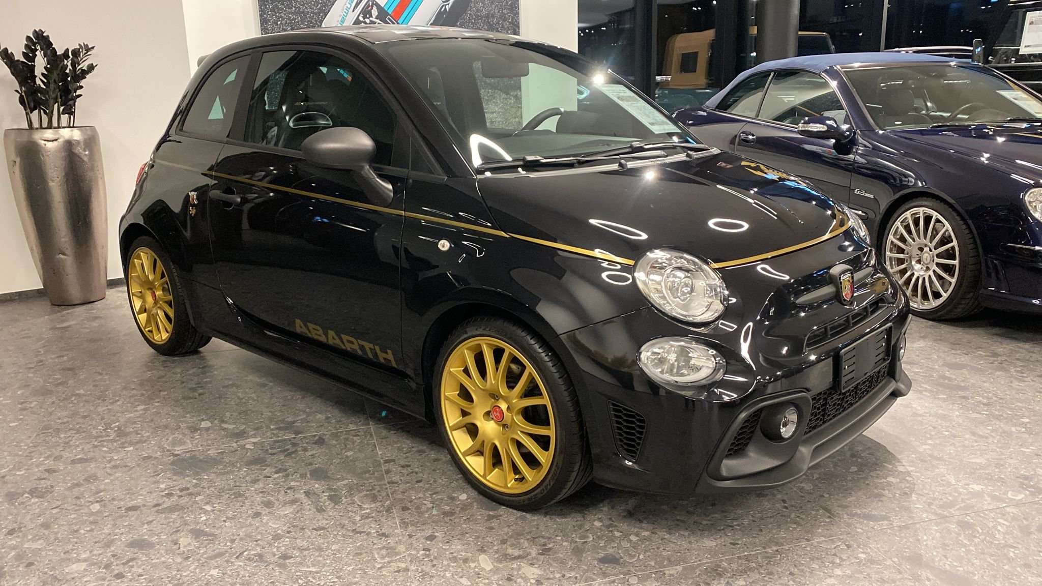 Abarth 5951.4 T-JET 165CV SCORPIONEORO 1/2000 TUTTO IL MONDO