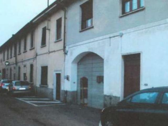 Complesso immobiliare - via xxv aprile n. 13 e via giacomo matteotti n. 35