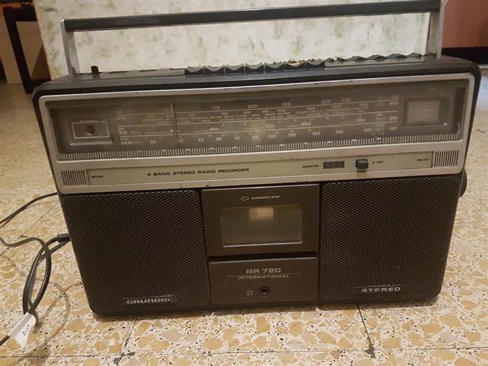 GRUNDIG RADIO RR 720