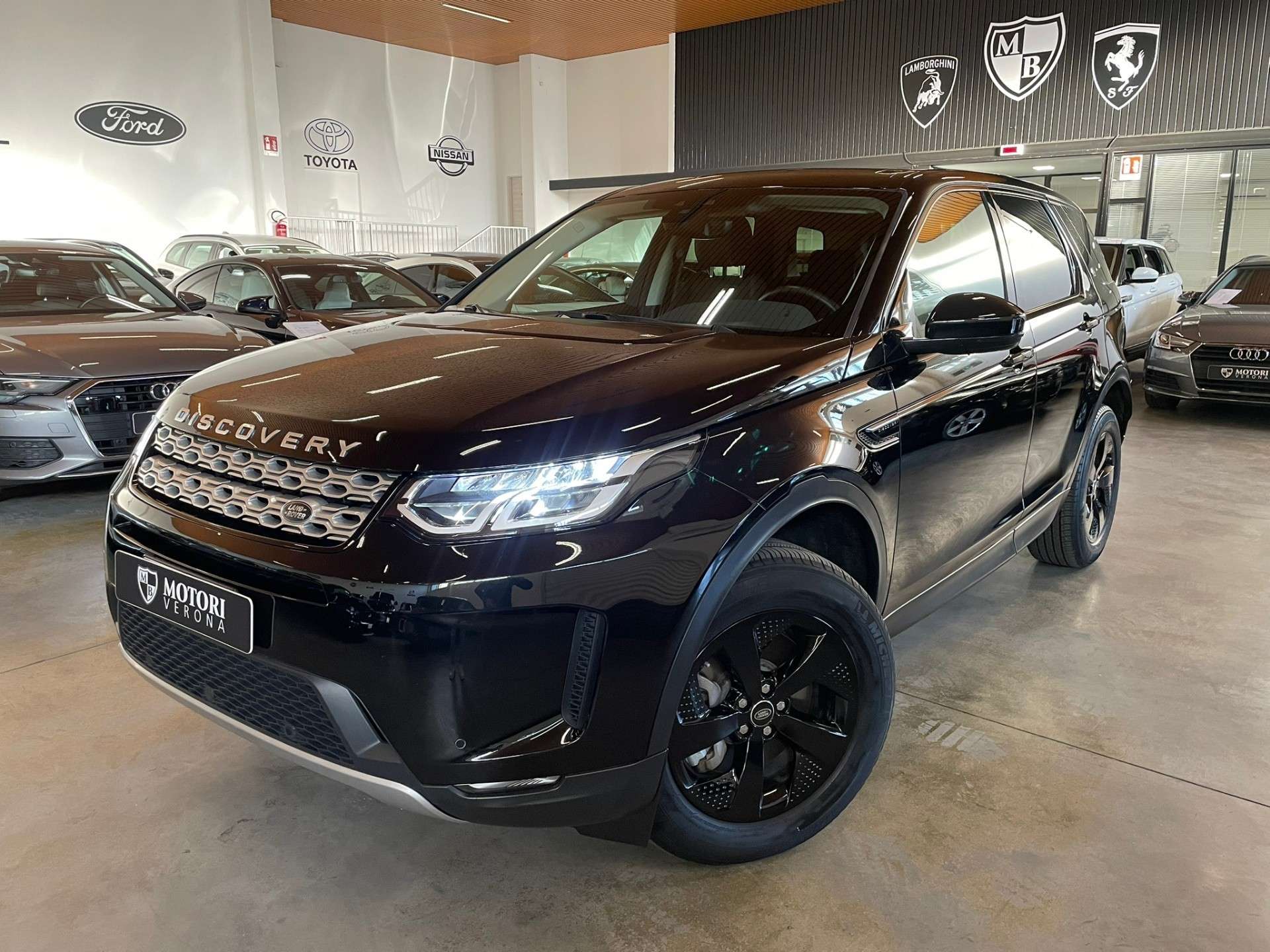 Land Rover Discovery Sport2.0D i4 L.flw-awd 150cv auto IBRIDA/IVA esposta