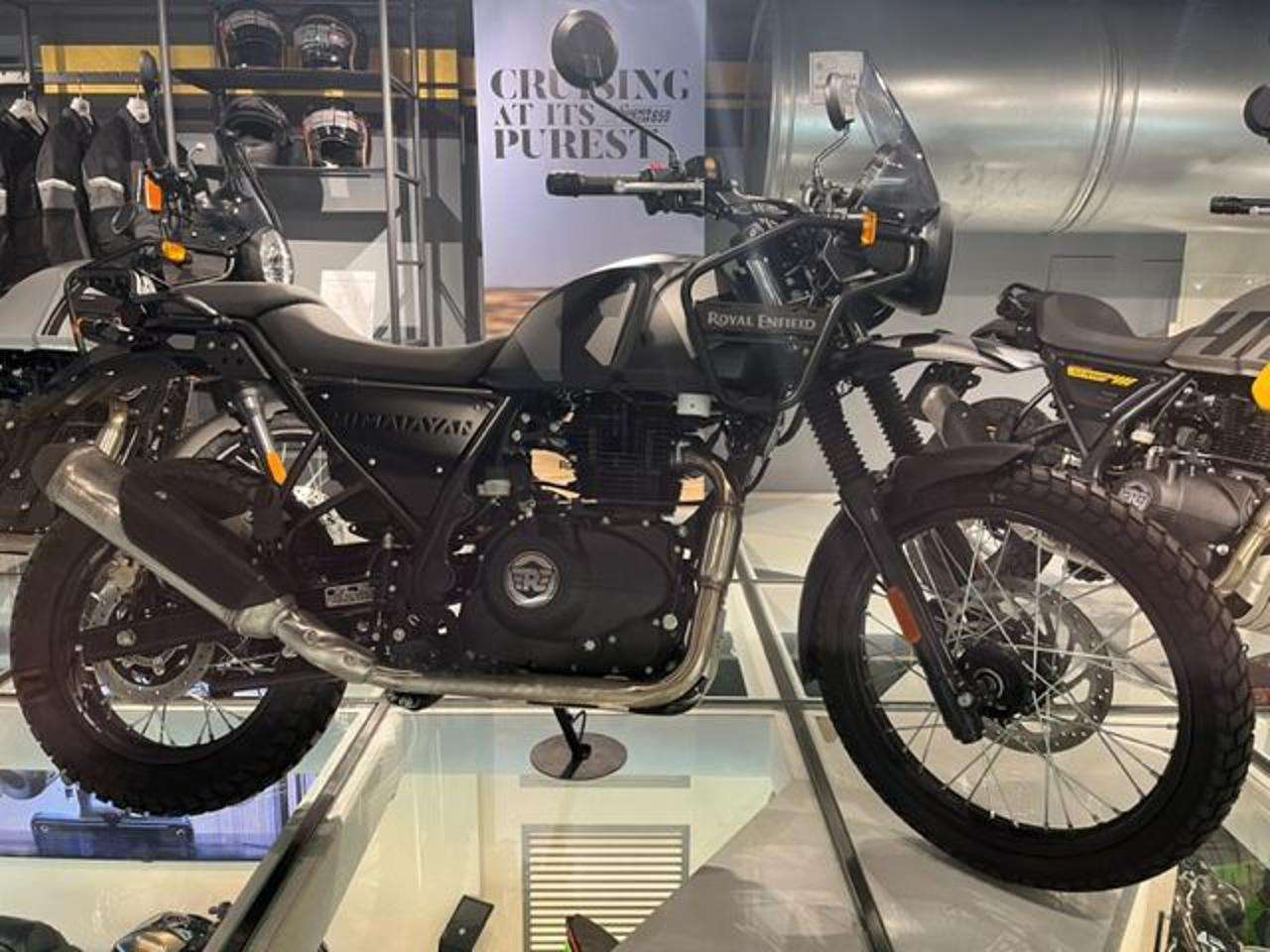 Royal Enfield Himalayan 400 Bicolor