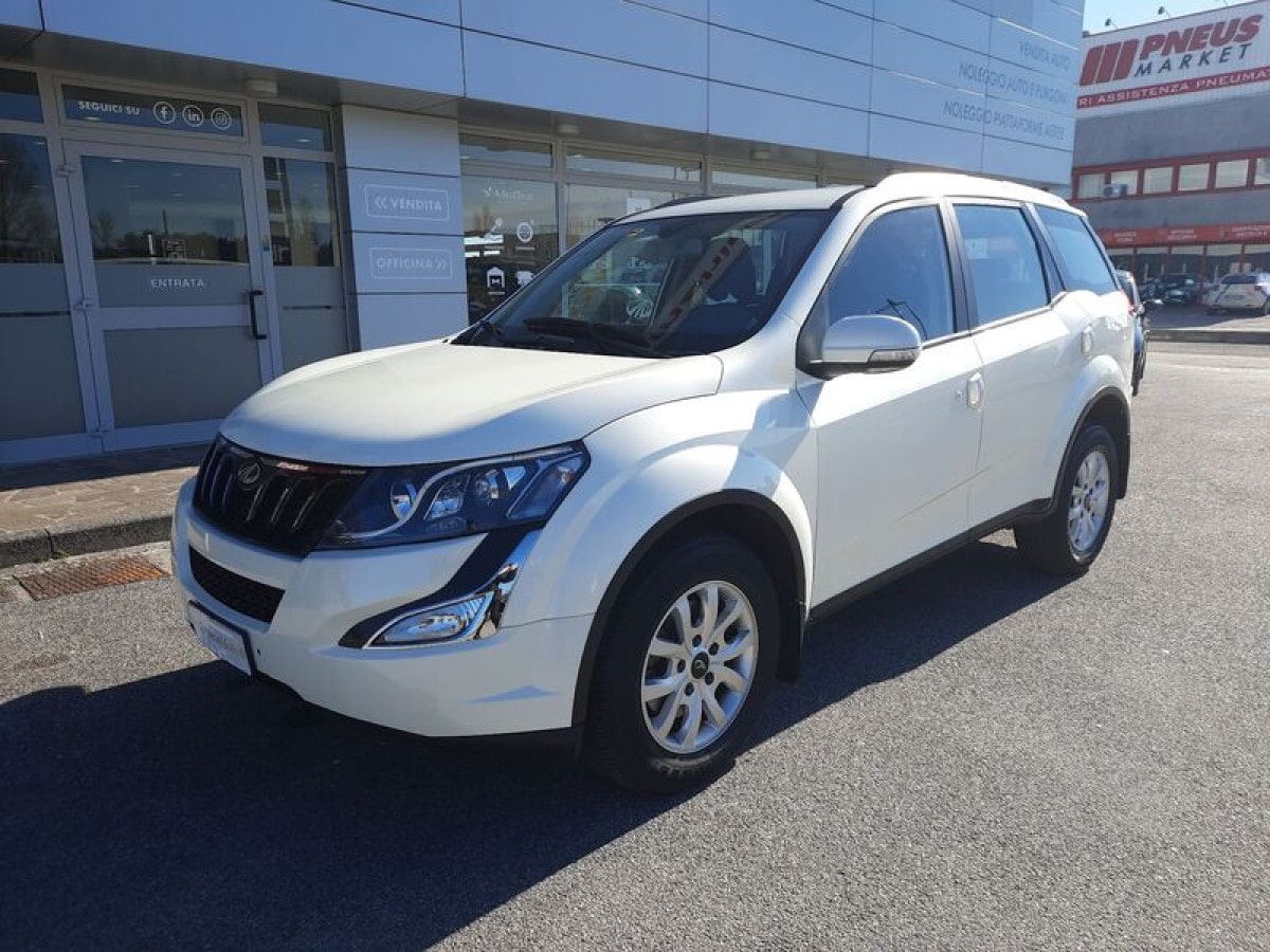 MAHINDRA XUV500 XUV500 2.2 16V FWD W6