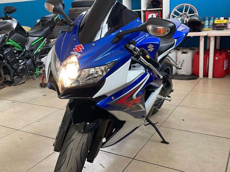 Suzuki GSX-R 750