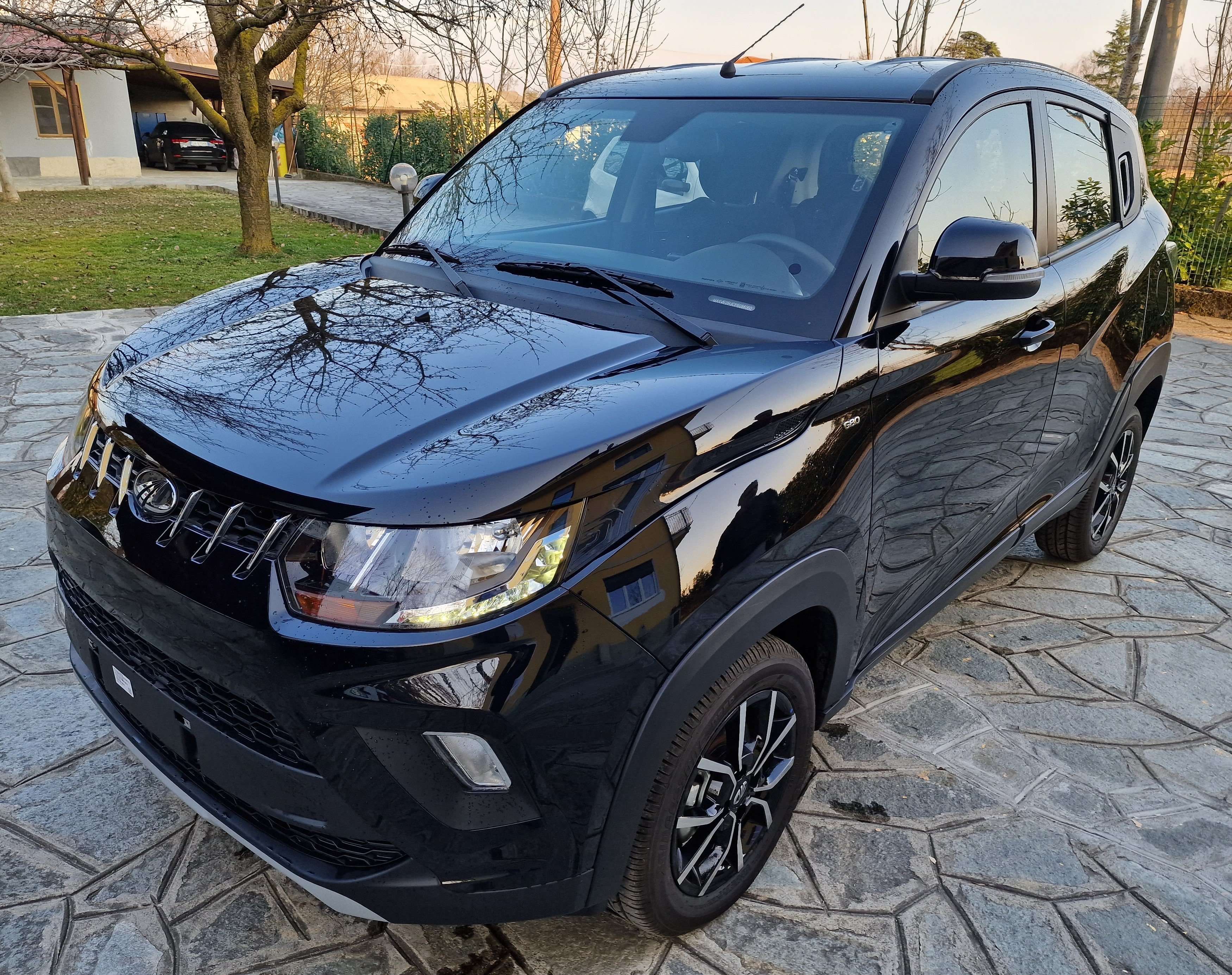 Mahindra KUV1001.2 K8 87cv my20 NUOVO - PRONTA CONSEGNA