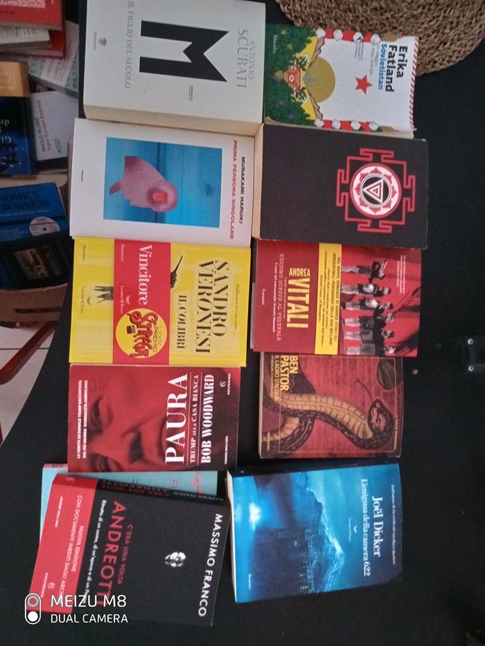 REGALO LIBRI DI TUTTI I TIPI