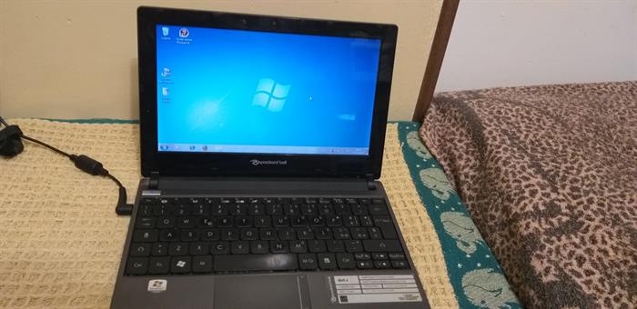 PC NOTEBOOK PAKARD BELL