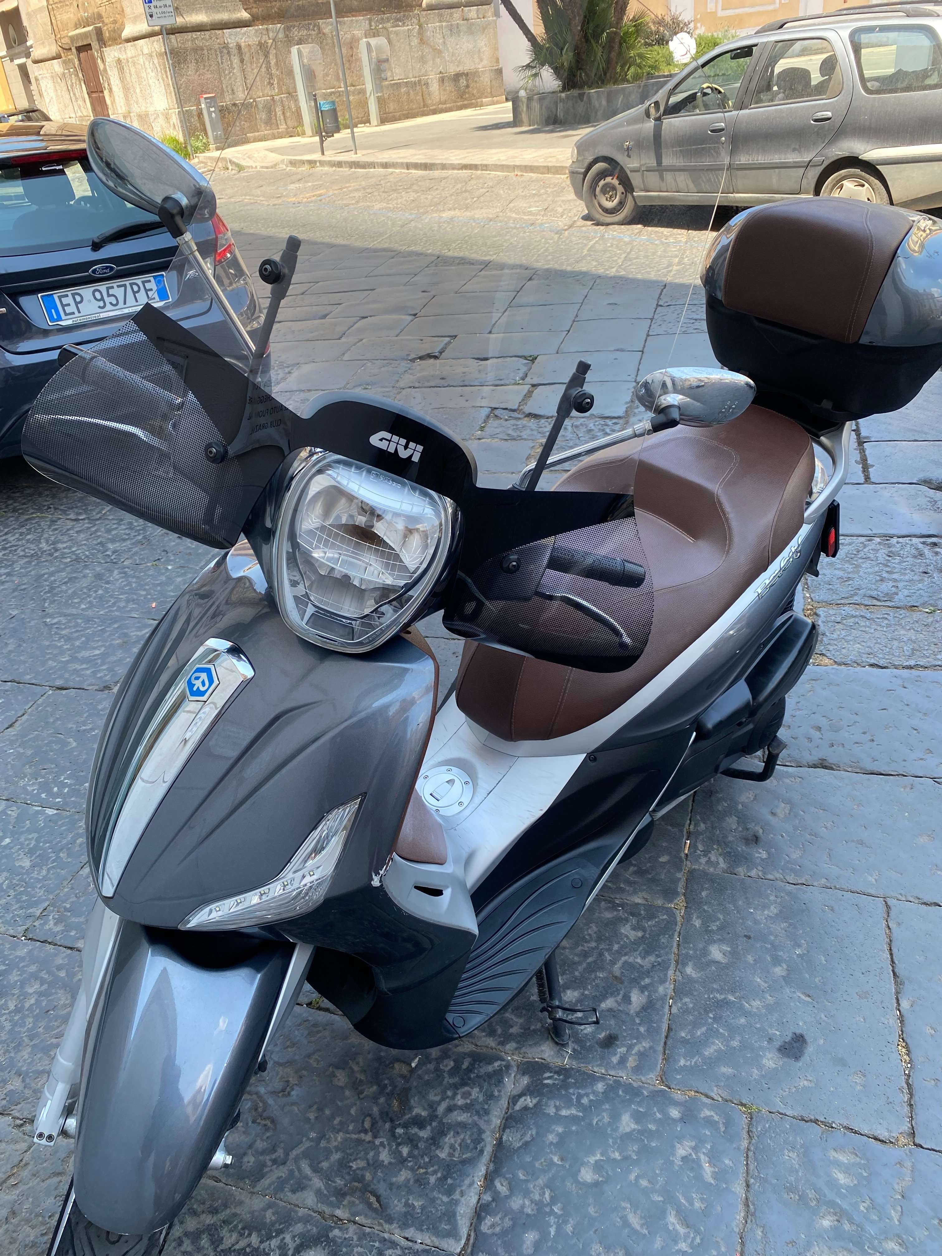 Piaggio Beverly 300