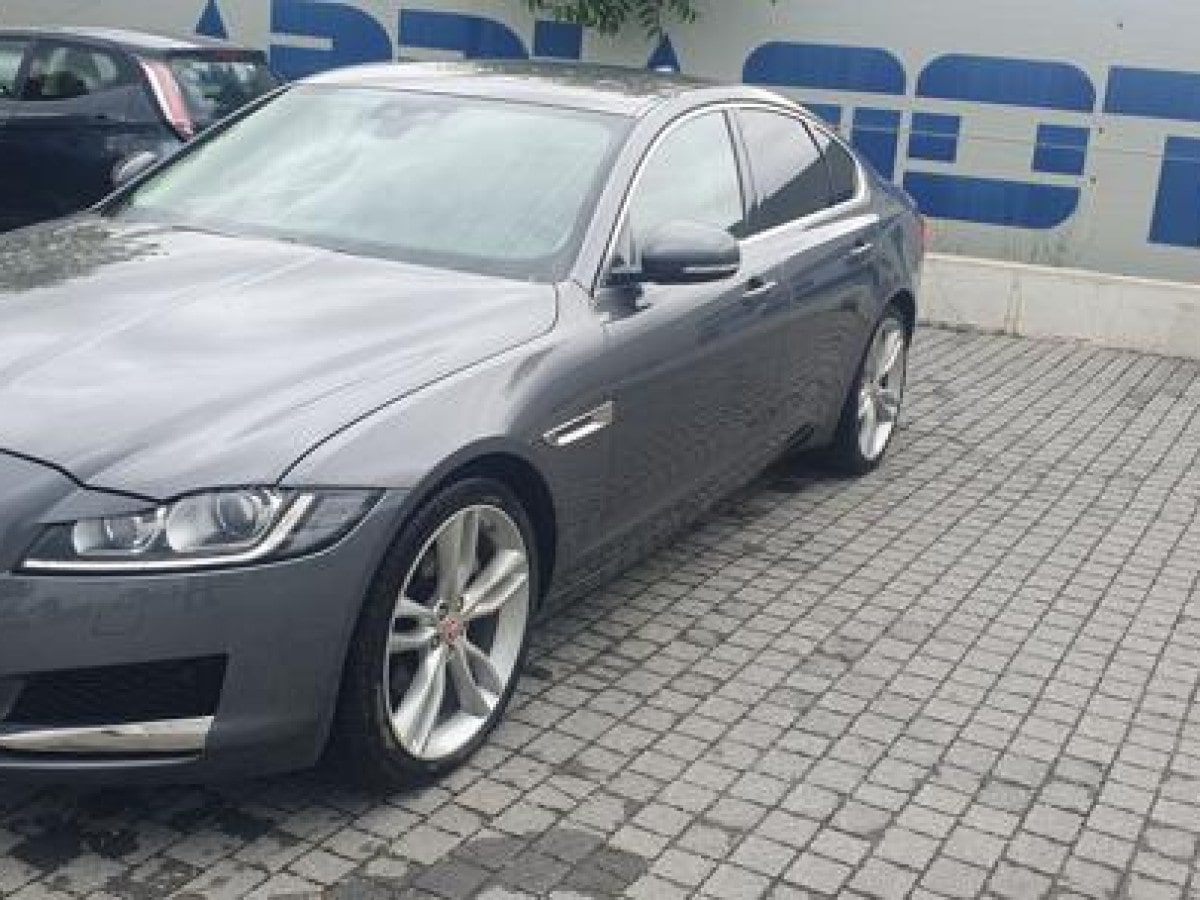 JAGUAR XF 2ª serie (X260) XF 2.0 D 180 CV AWD aut. Portfolio