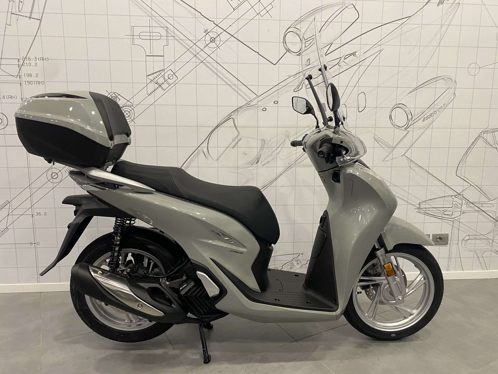 Honda SH 150ABS PEARL FALCON GREY