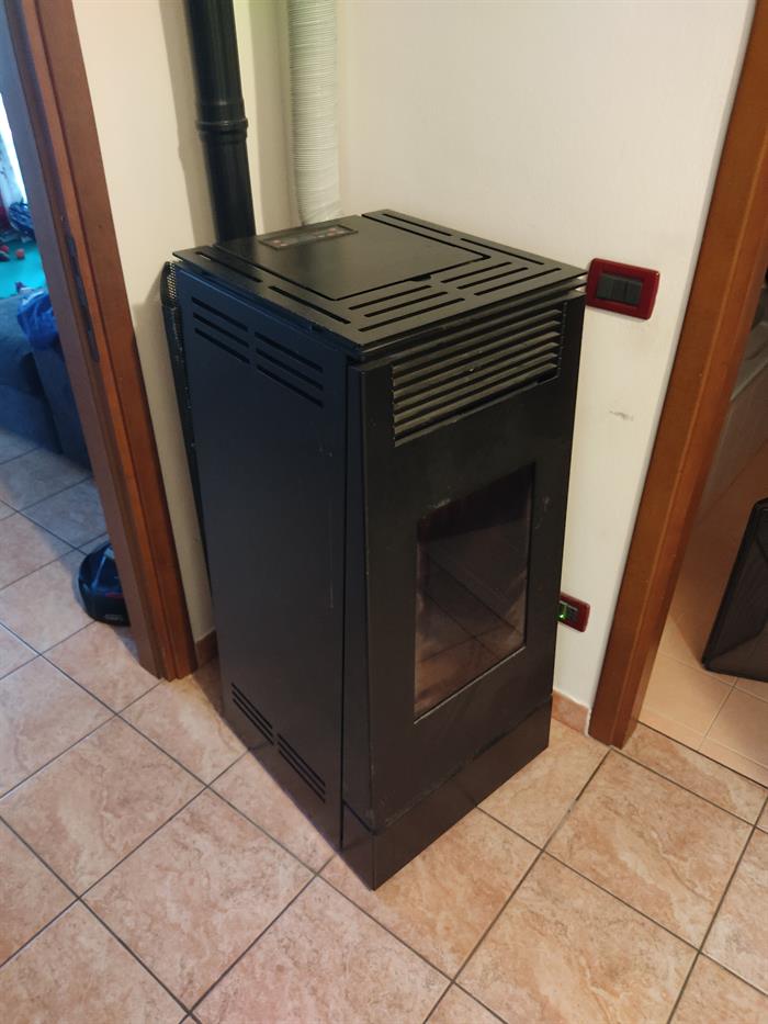 STUFA PELLET 12 KW MONTEGRAPPA