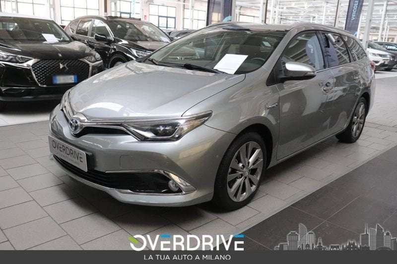 Toyota AurisII 2015 Touring Sports TS 1.8 hybrid Lounge cvt