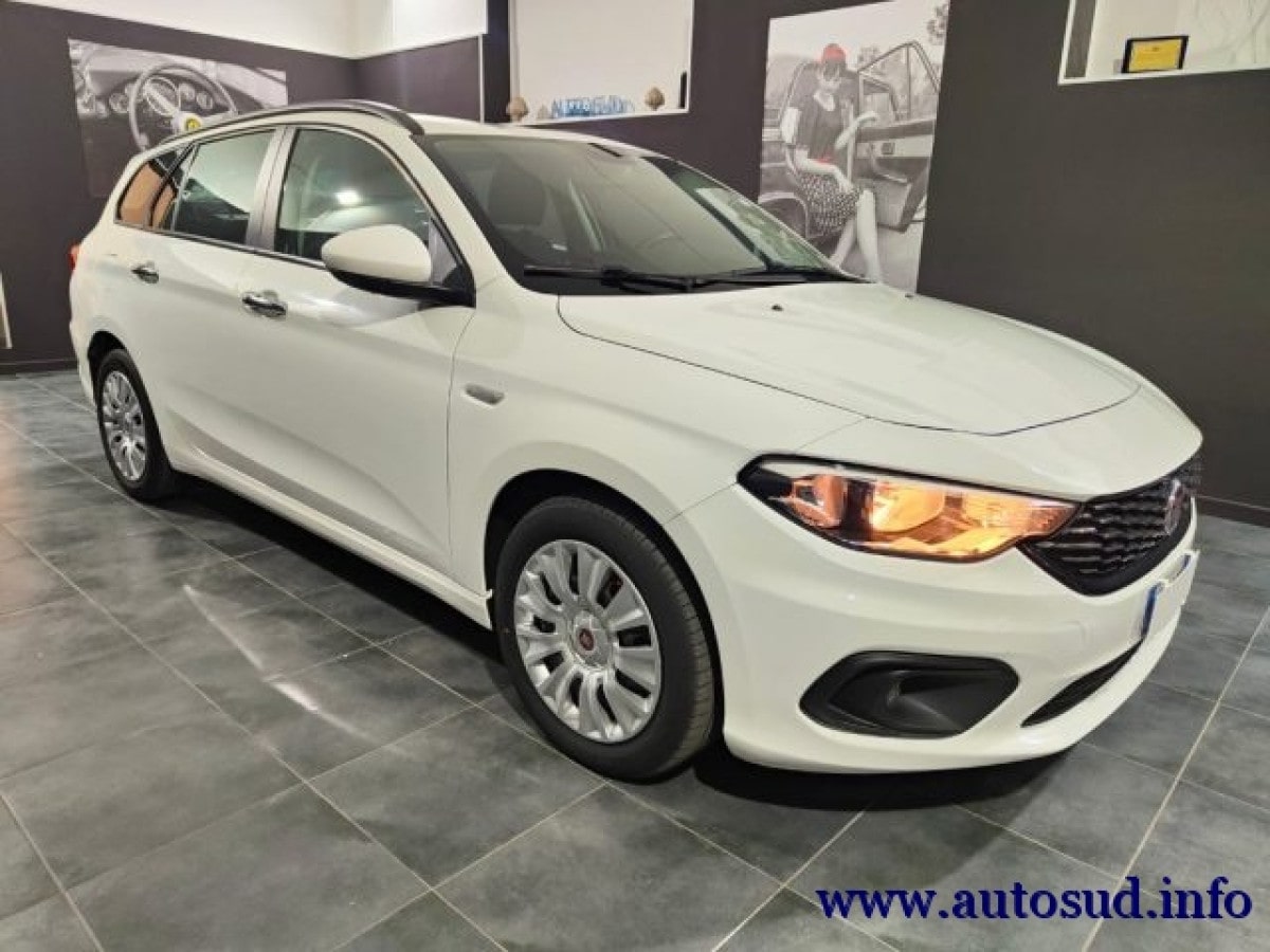 FIAT Tipo (2015-->) Tipo 1.3 Mjt S&S SW Easy