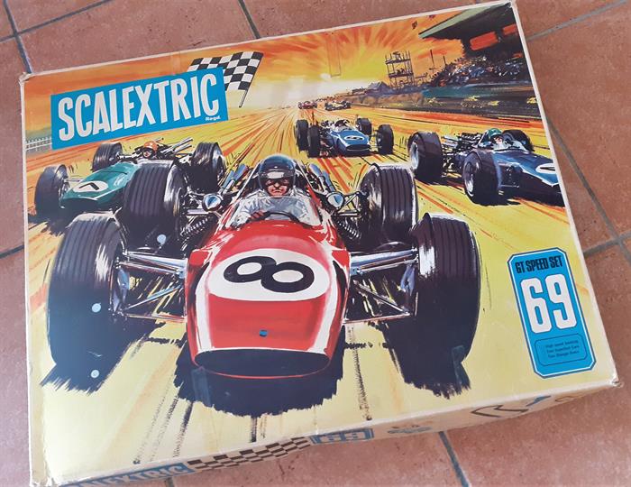 PISTA ELETTRICA SCALEXTRIC (ENGLAND) SPEED 69GT AS NEW